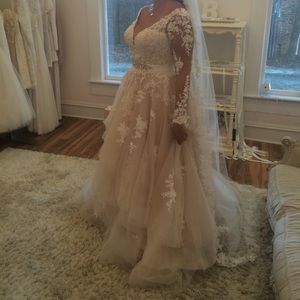 Dresses | Essence Of Australia Wedding Dress Moscato Lace | Poshmark